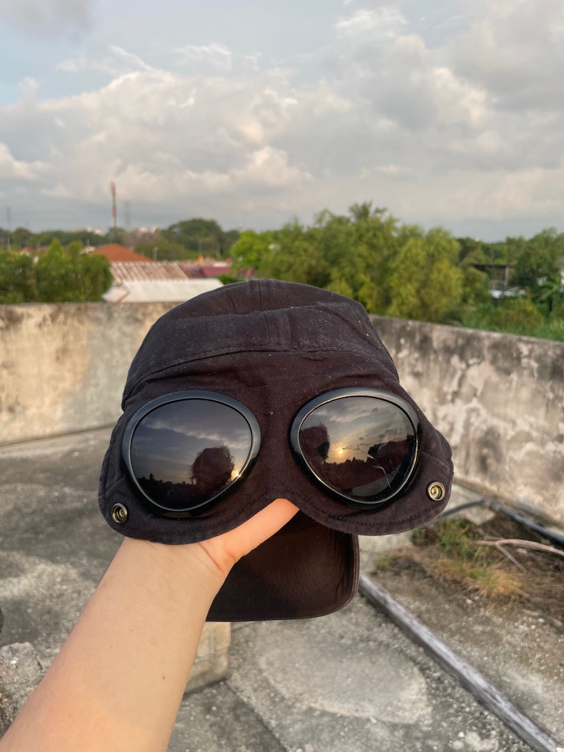 C.P Company Black Chrome -R Goggle Cap, Women's Fashion, Watches ...