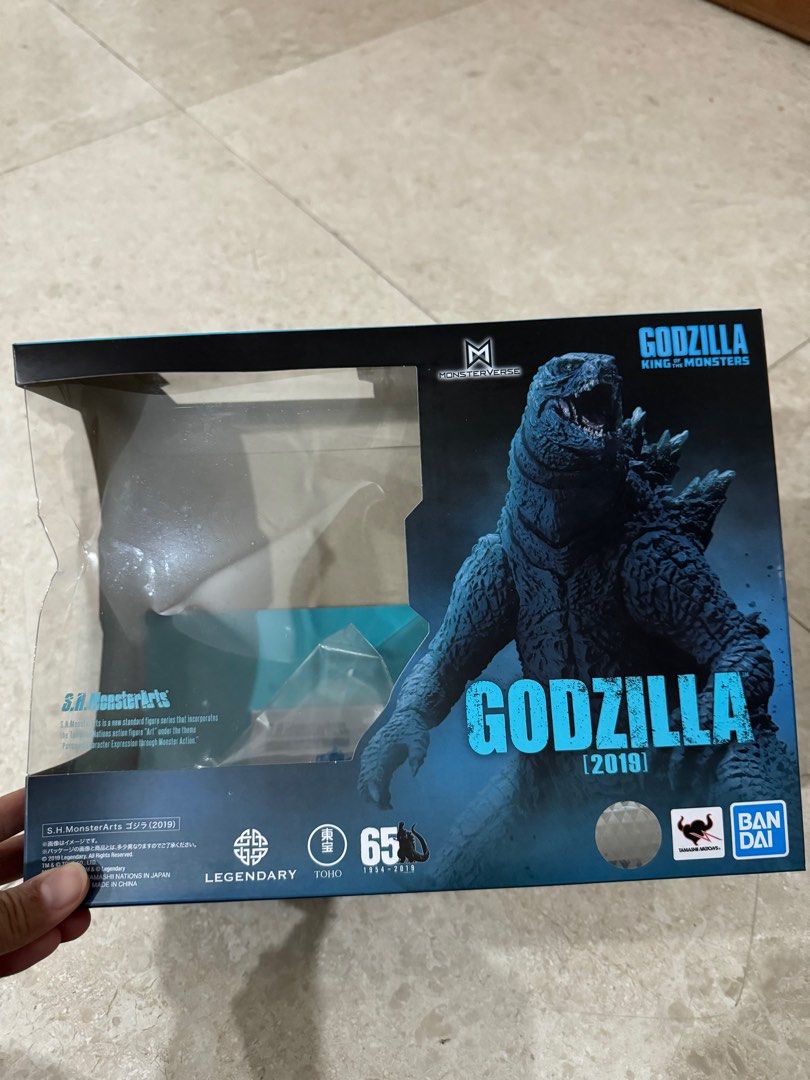 Godzilla figure ( Super Realistic), Hobbies & Toys, Toys & Games on ...