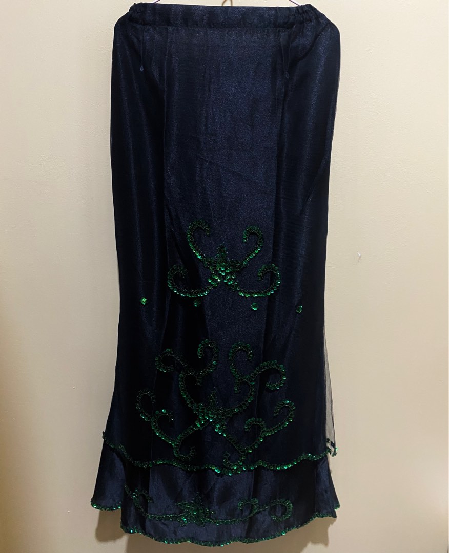 Kain baju kurung lace manik, Women's Fashion, Muslimah Fashion, Baju ...