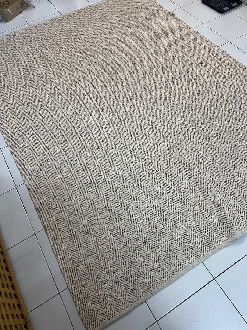 Kaison carpet, Furniture & Home Living, Home Decor, Carpets, Mats ...