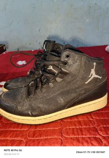 Kasut Nike Air Jordan 1 9uk RM130, Men's Fashion, Footwear, Sneakers on ...