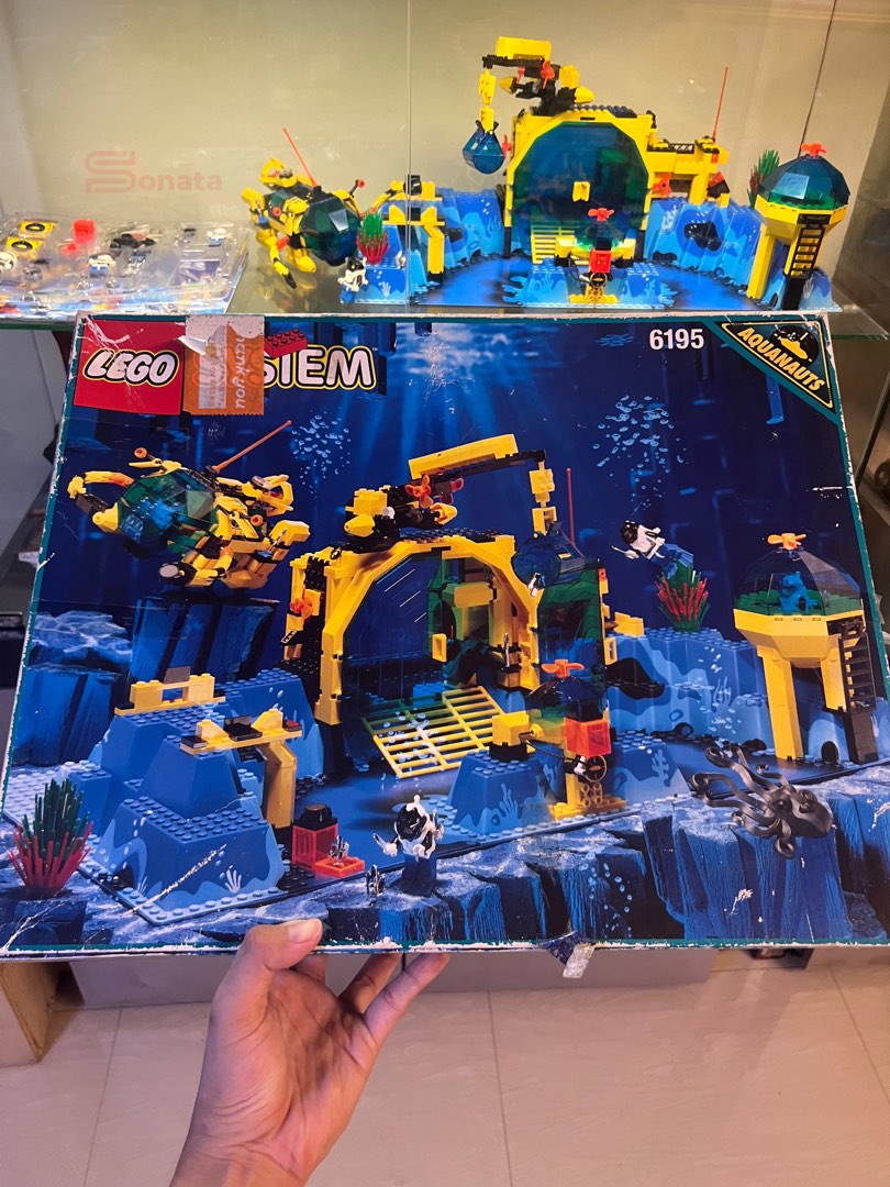 LEGO VINTAGE Aquazone : Neptune Discovery Lab 6195, Hobbies & Toys ...