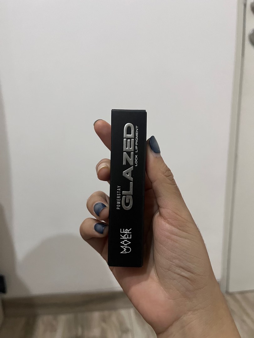 Makeover Powerstay Glazed lock lip pigmented - Hallway D07, Kesehatan ...