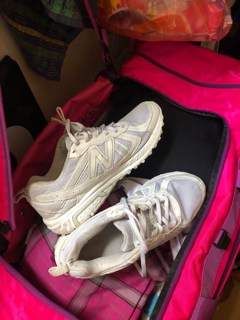 NEW BALANCE 140, Men's Fashion, Footwear, Sneakers on Carousell