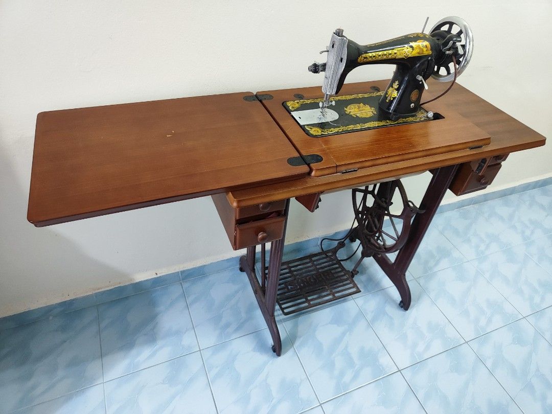 Singer Classic Sewing Machine, Everything Else, Others on Carousell