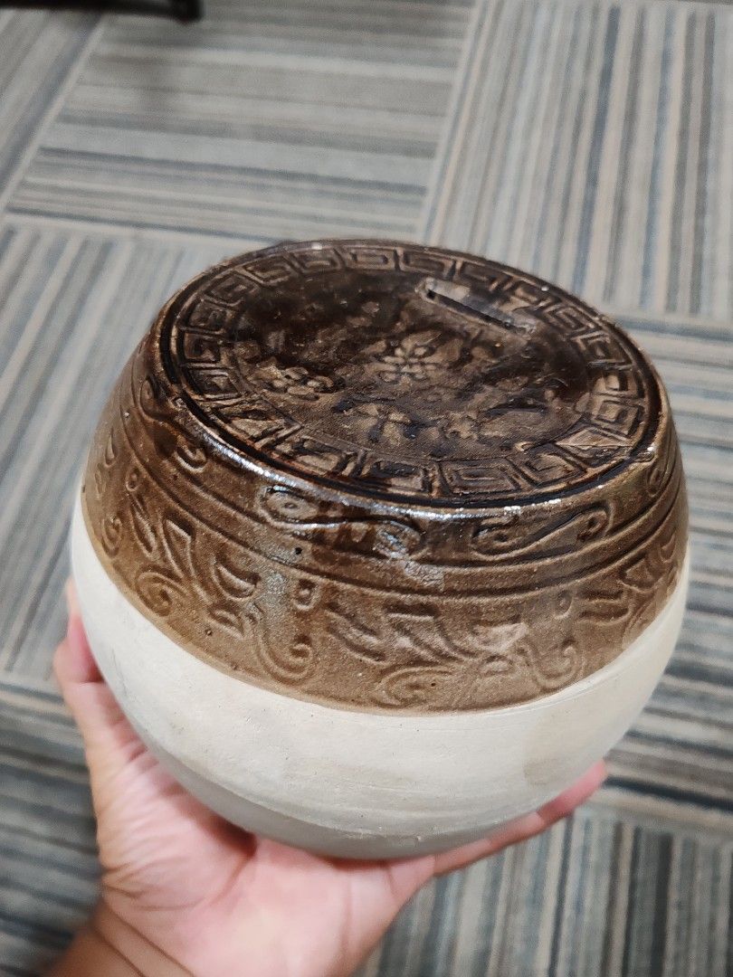 Vintage Clay Coin Bank, Hobbies & Toys, Memorabilia & Collectibles ...