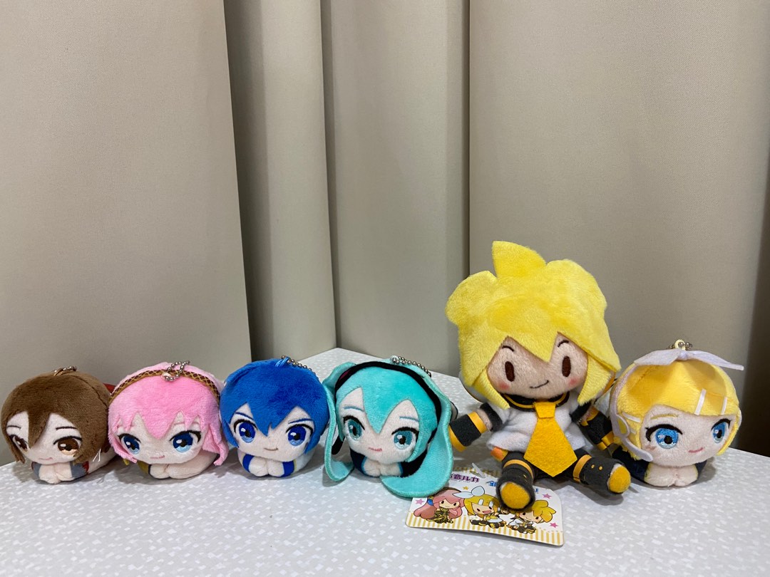 Vocaloid Hatsune Miku Kagamine Rin and Len Megurine Luka Kaito Meiko ...