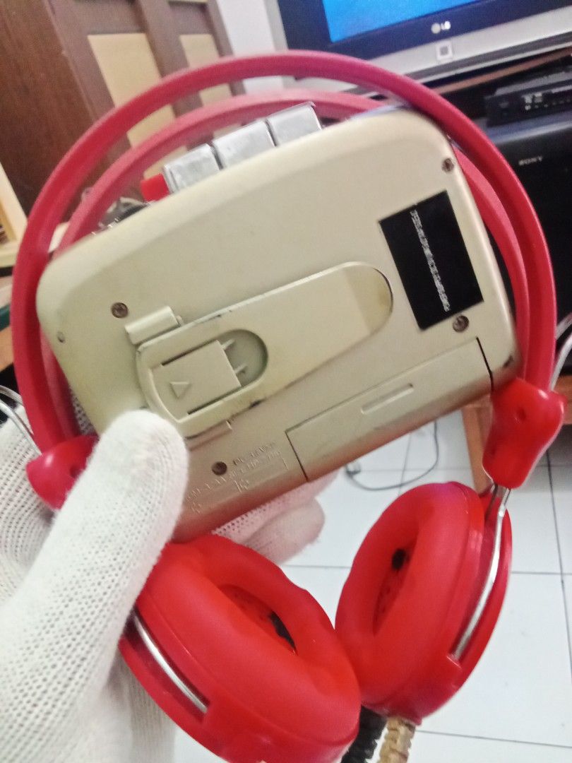 Walkman pita kaset SUNNY, Elektronik, Audio di Carousell