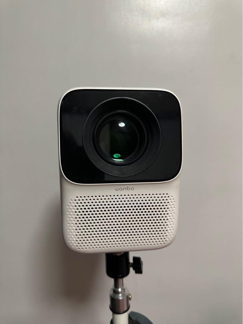 Wanbo T2 Max Projector + Stand, TV & Home Appliances, TV ...