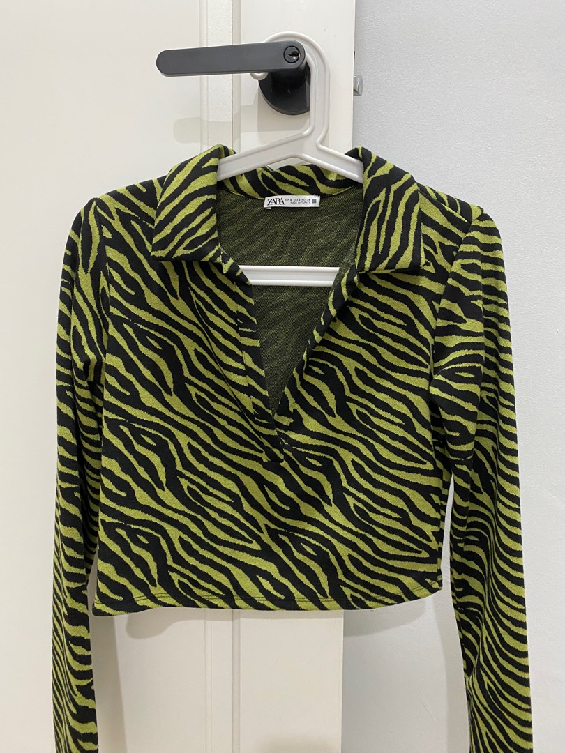 Zara cool girl crop length top, Women's Fashion, Tops, Longsleeves on ...