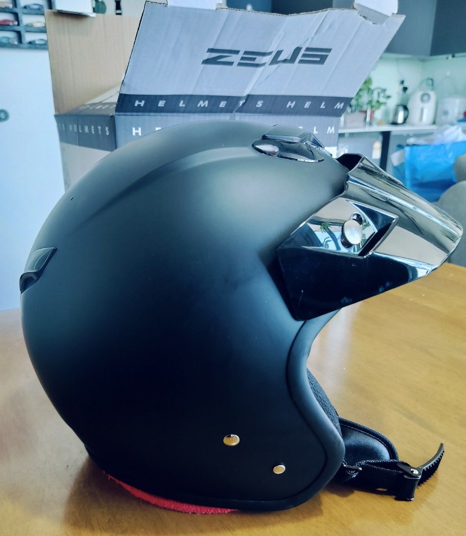 ZEUS OPEN FACE HELMET WITH VISOR, Motorbikes on Carousell