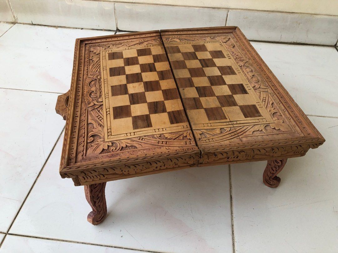 1 SET Meja Catur Ukir Kayu, pajangan Antik, bisa buat main juga, Antik ...