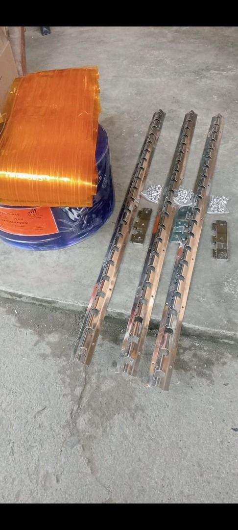 CLEAR OR YELLOW PLAIN AND STAINLESS STEEL HANGER FOR COLD STORAGE ...