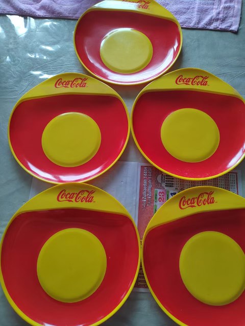 COCA COLA VINTAGE PLATE, Furniture & Home Living, Kitchenware ...