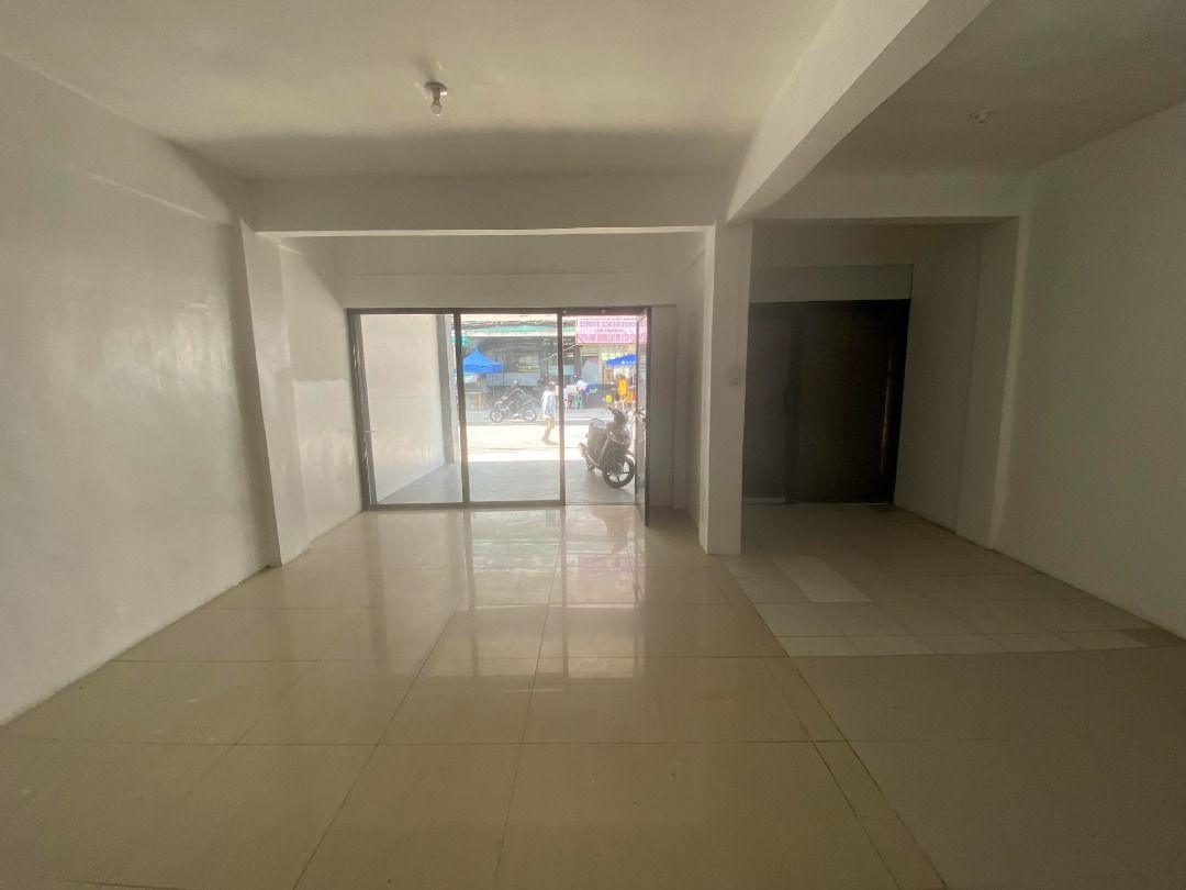 FOR SALE: Showroom, 711 or Coffee Shop - 3 Storey Building, 300 Sqm ...