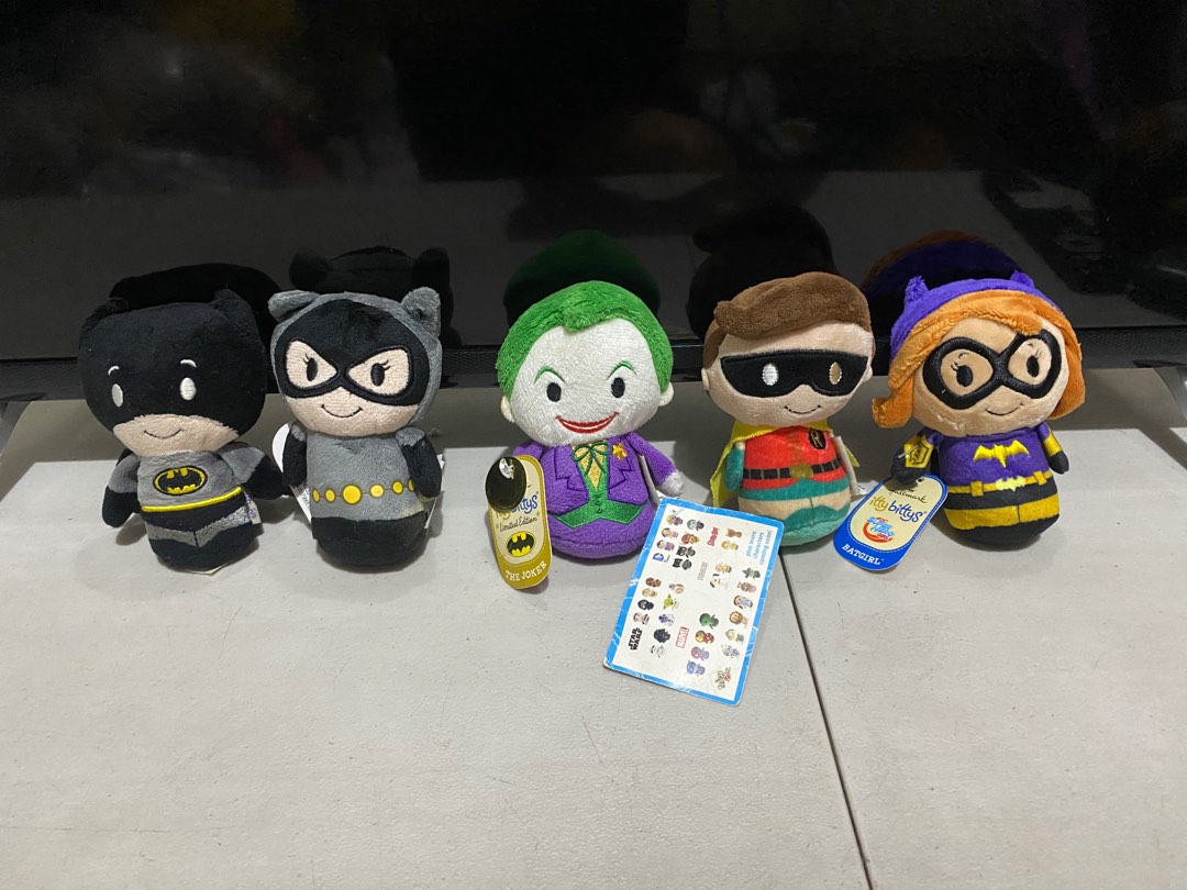 Hallmark Itty Bittys Batman 5-Character Bundle, Hobbies & Toys, Toys ...