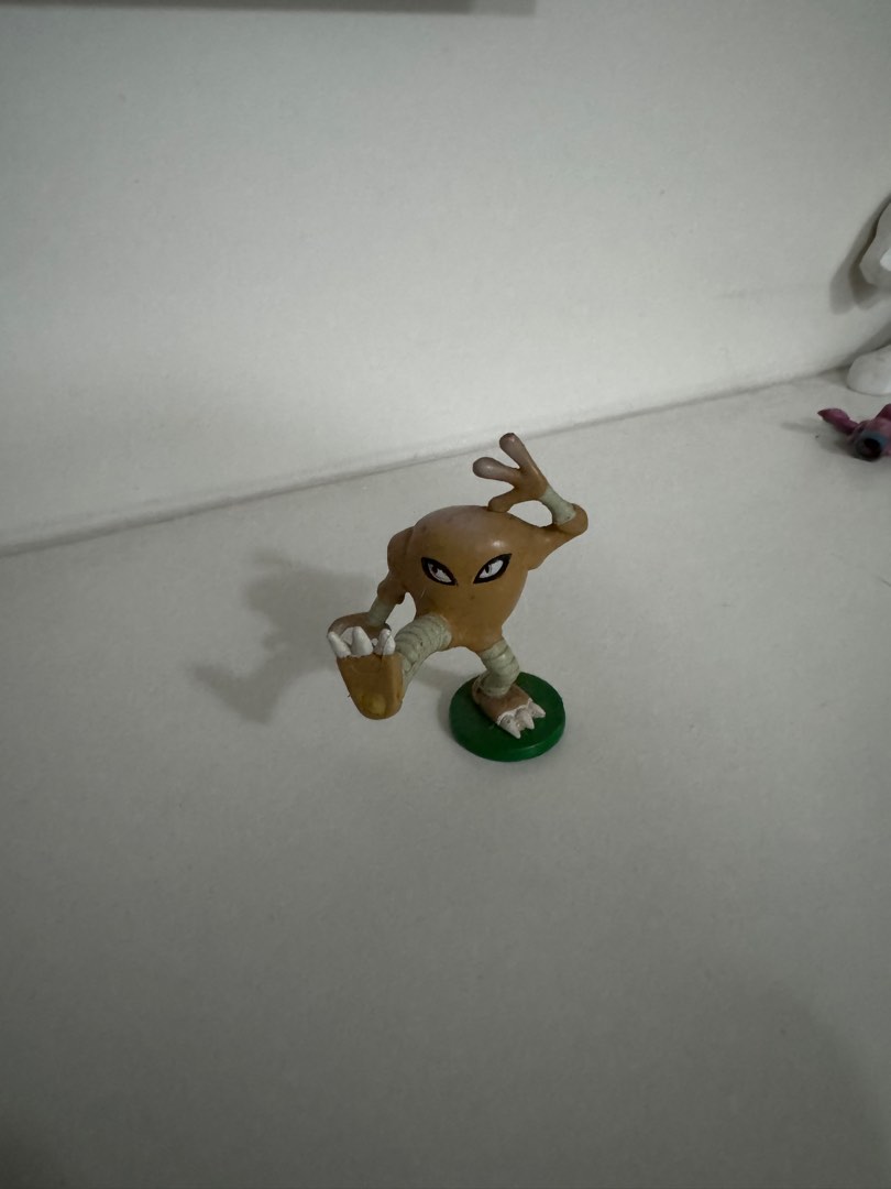 Hitmonlee TOMY Pokemon Figure, Hobbies & Toys, Collectibles ...