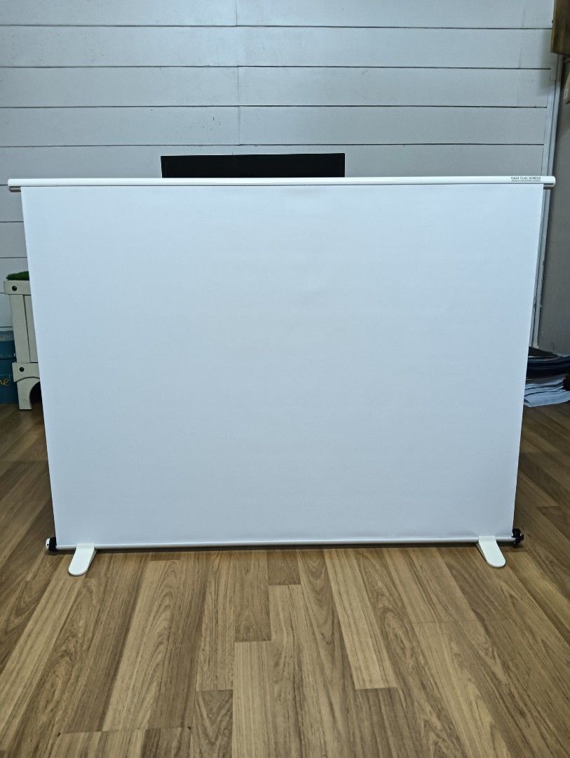 Kikuchi projection screen, Furniture & Home Living, Outdoor Furniture ...