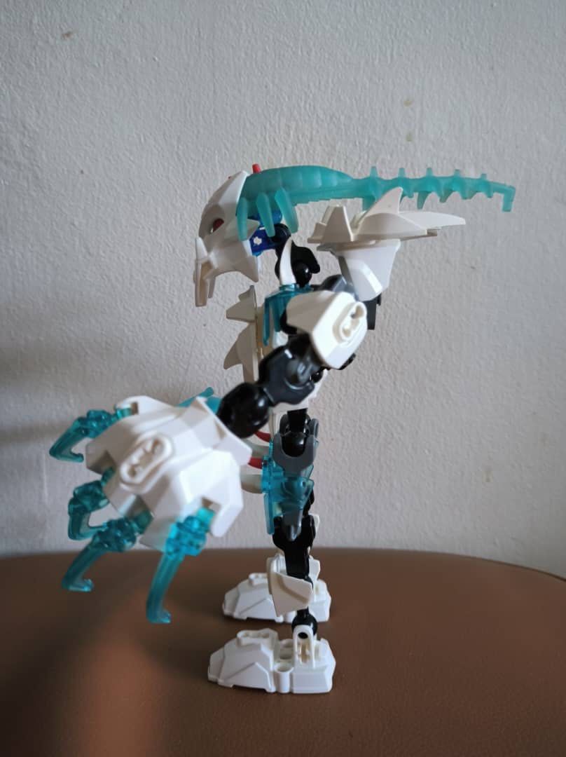 LEGO HERO Factory FROST BEAST (44011), Hobbies & Toys, Toys & Games on ...