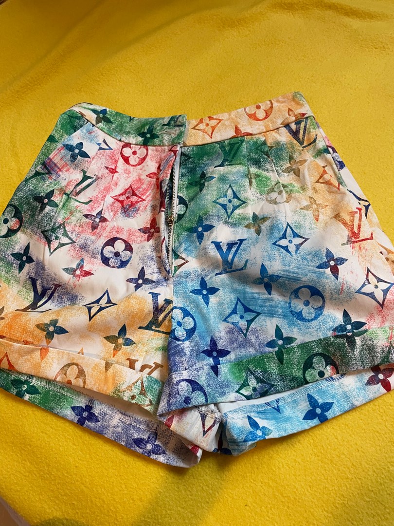 LV short, Women's Fashion, Bottoms, Shorts on Carousell