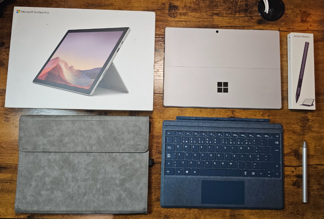 Microsoft Surface Pro 7 10th Gen Low Battery Cycle Count with Free ...