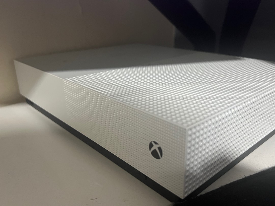 Microsoft Xbox One S 1TB All Digital Edition, Video Gaming, Video Game ...