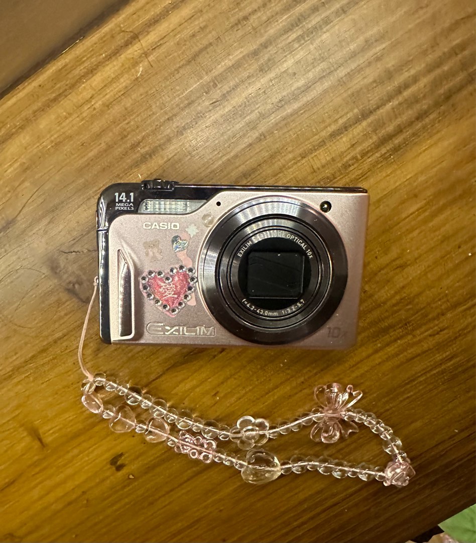 pink digicam digital camera casio exilm, Photography, Cameras on Carousell