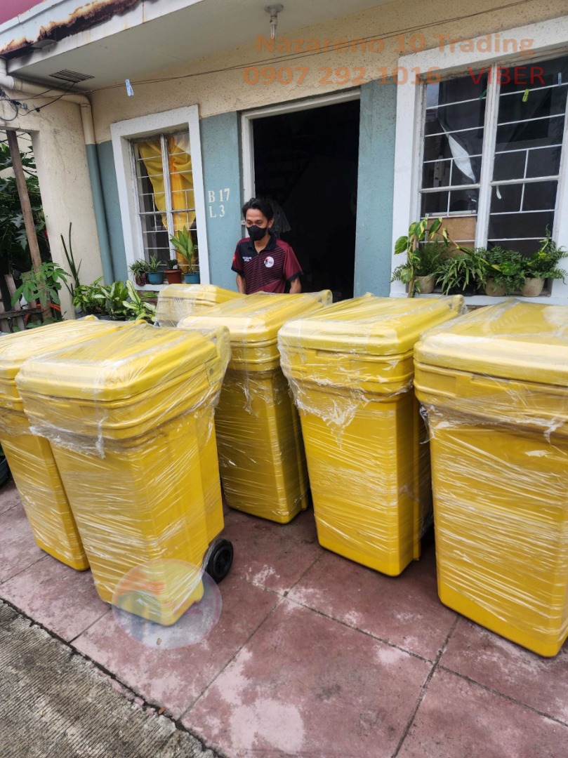 Roller king Trash bin w/wheels 150Liters 498, Furniture & Home Living ...