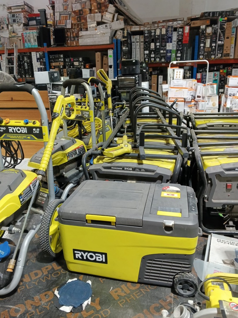 Ryobi 18v Fridge/ Freezer, TV & Home Appliances, Kitchen Appliances ...