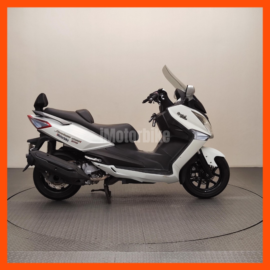 SYM Symphony 250i evo (2016) - Good condition !, Motorbikes on Carousell