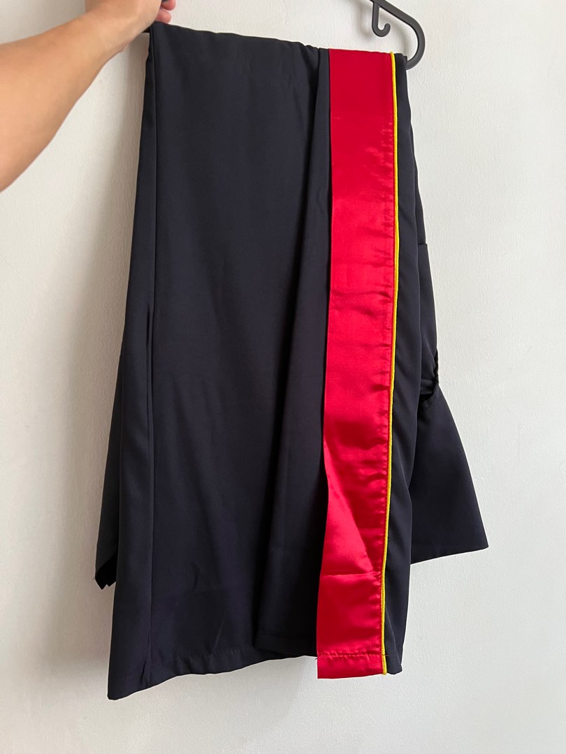 Temasek Polytechnic Graduation Gown, Men's Fashion, Coats, Jackets and ...