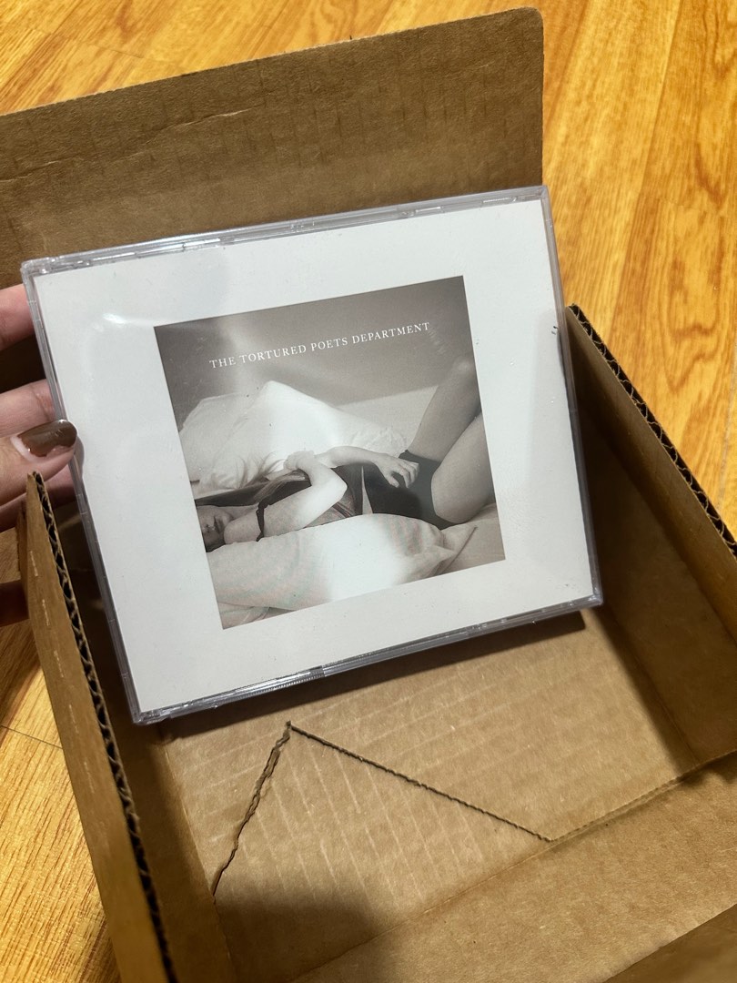 Taylor Swift TTPD The Manuscript Collector’s Edition, Hobbies & Toys ...