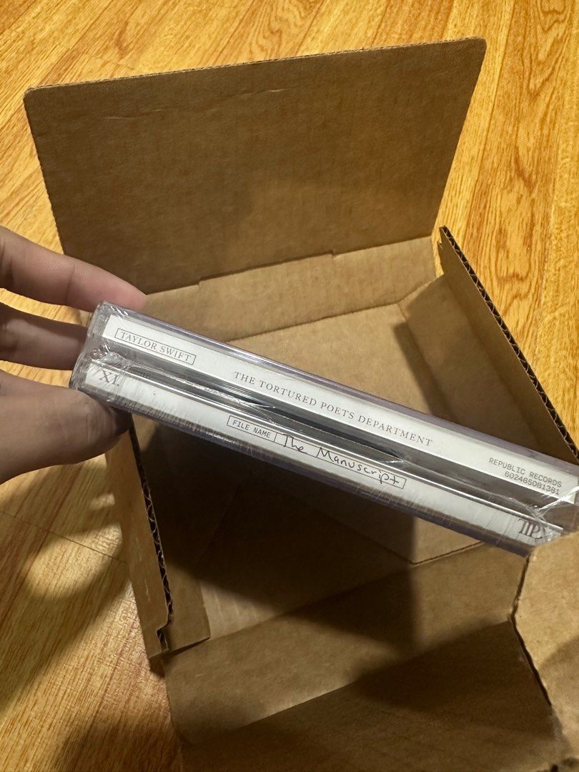 Taylor Swift TTPD The Manuscript Collector’s Edition, Hobbies & Toys ...