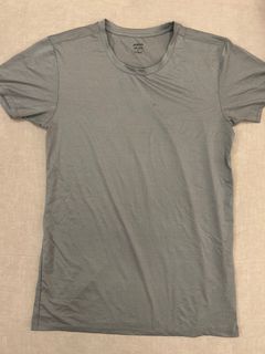 Uniqlo Airism Lilac, Men's Fashion, Activewear on Carousell