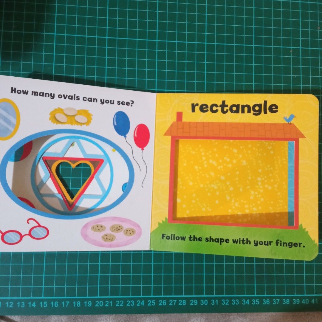 Boardbook anak I love shapes diecut book/ buku bbw big bad wolf anak ...