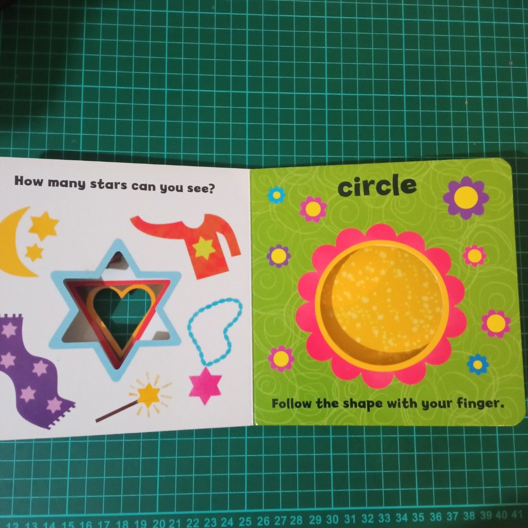 Boardbook anak I love shapes diecut book/ buku bbw big bad wolf anak ...