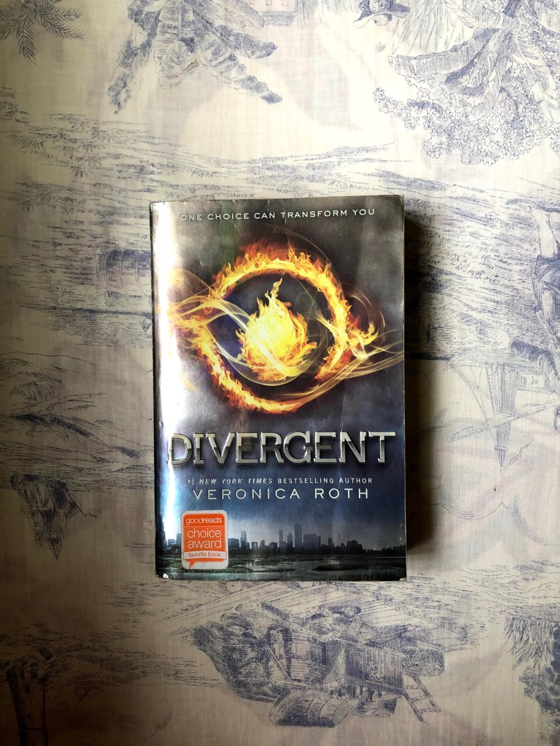 Divergent by Veronica Roth, Hobbies & Toys, Books & Magazines, Fiction ...