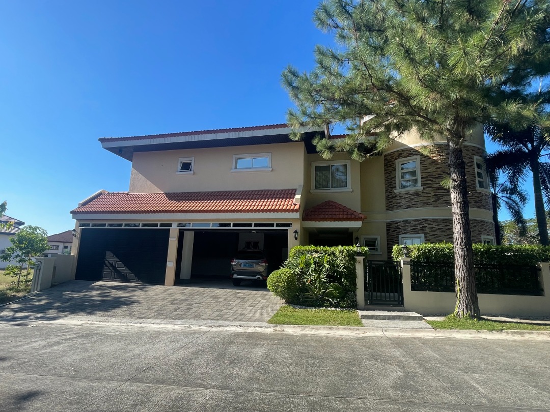 Elegant House and Lot For Sale in Portofino South Daang Reyna Las Pinas ...