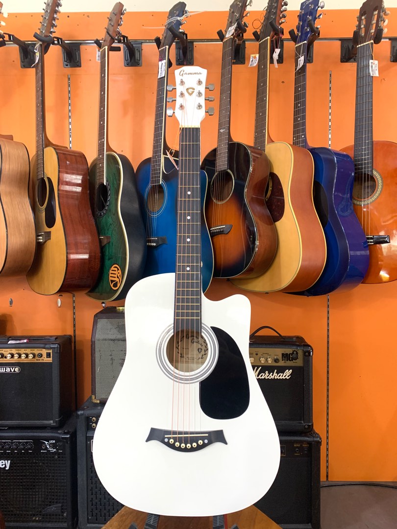 GAMMA GUITAR 6 STRING, Hobbies & Toys, Music & Media, Musical ...