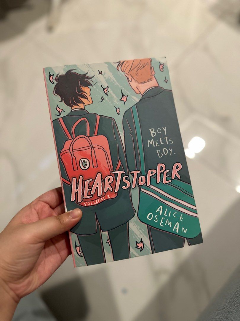 Heartstopper volume 1, Hobbies & Toys, Books & Magazines, Storybooks on ...
