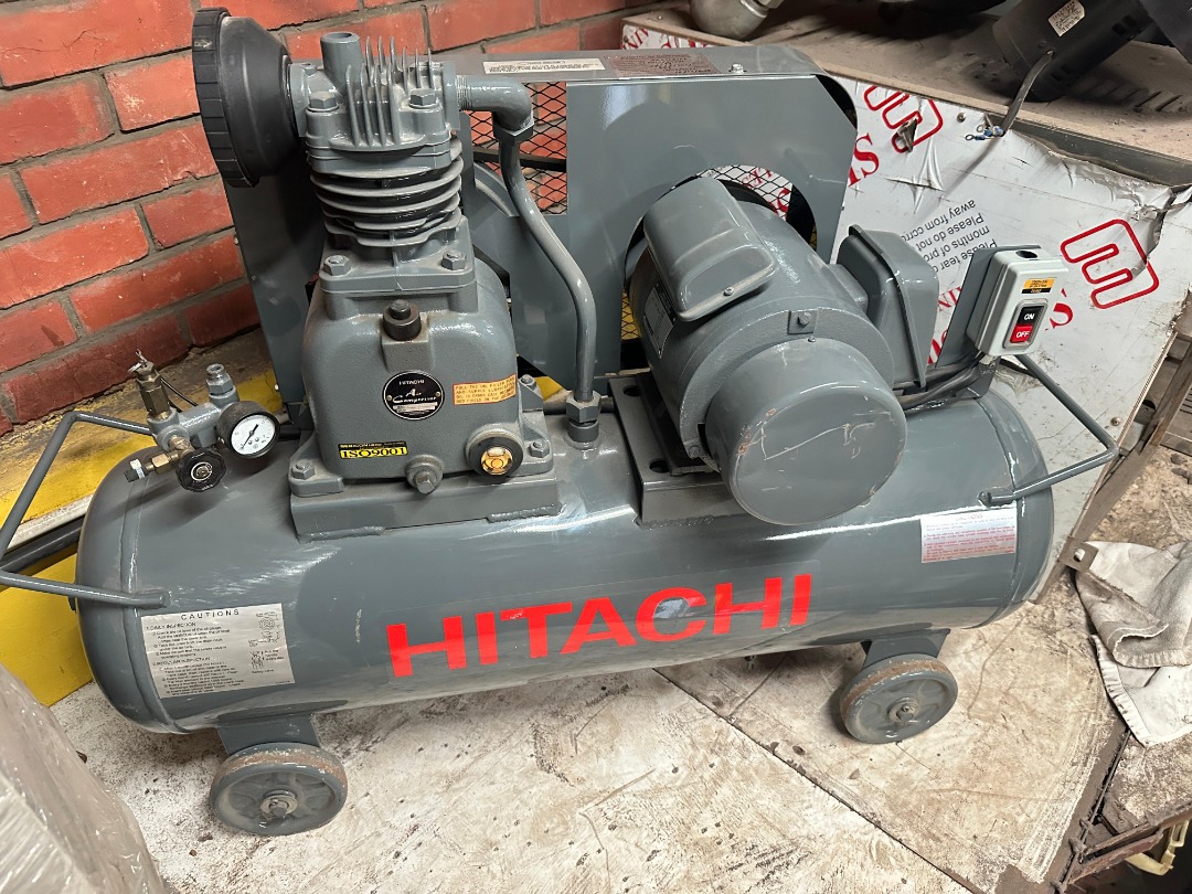 Hitachi 2 HP 230V 80L Lubricated BEBICON Air Compressor, Furniture ...