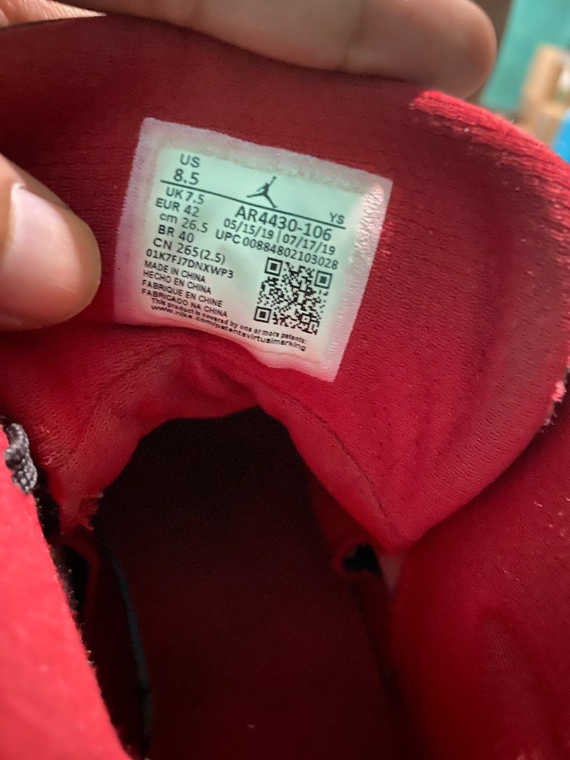 Jordan Lift Off White, Fesyen Pria, Sepatu , Sneakers di Carousell