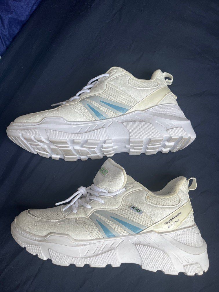 KASUT PUTIH, Men's Fashion, Footwear, Sneakers on Carousell