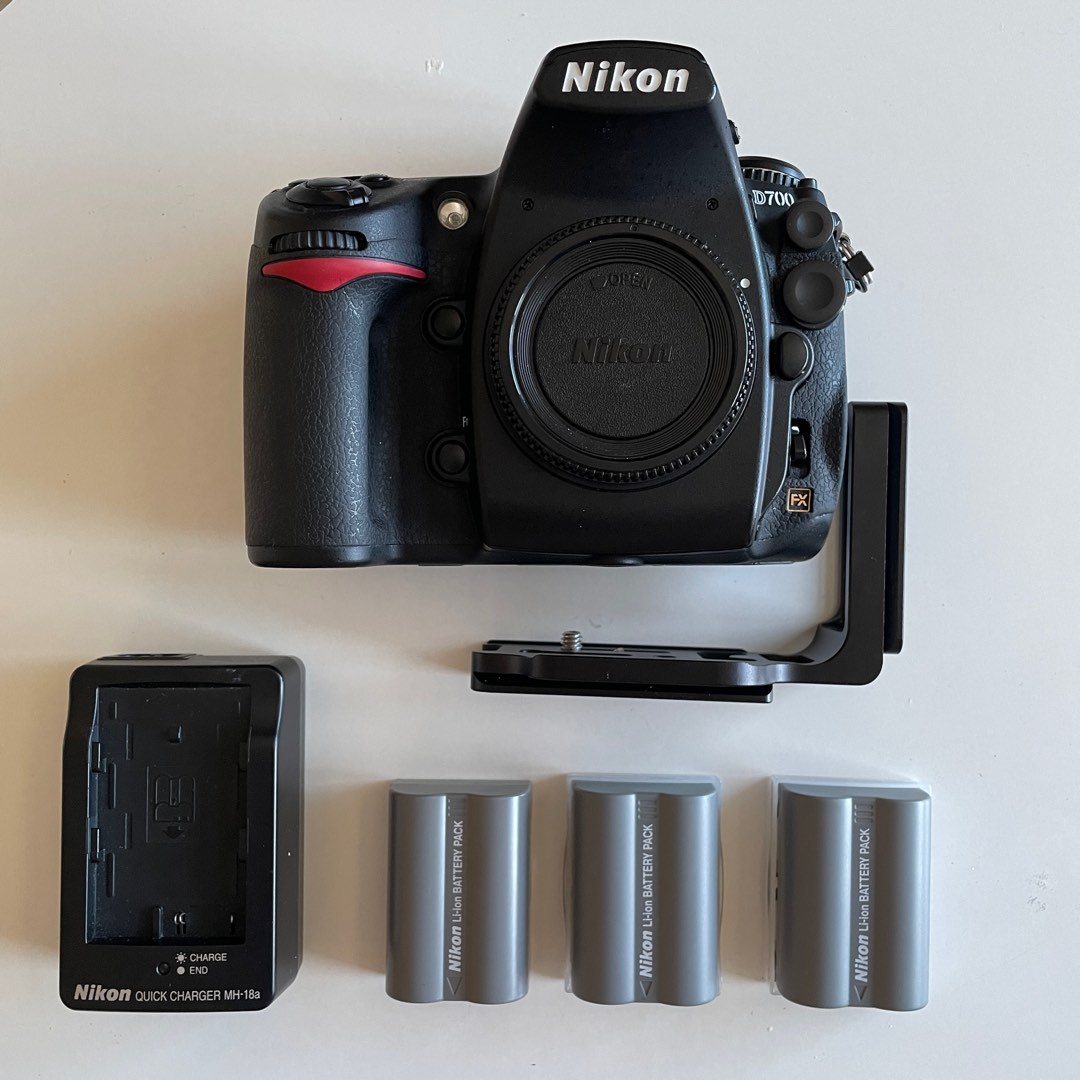 Nikon D700 Full Frame DSLR 全片幅 單鏡反光相機 單反 連 原廠電 L架, 攝影器材, 相機 - Carousell