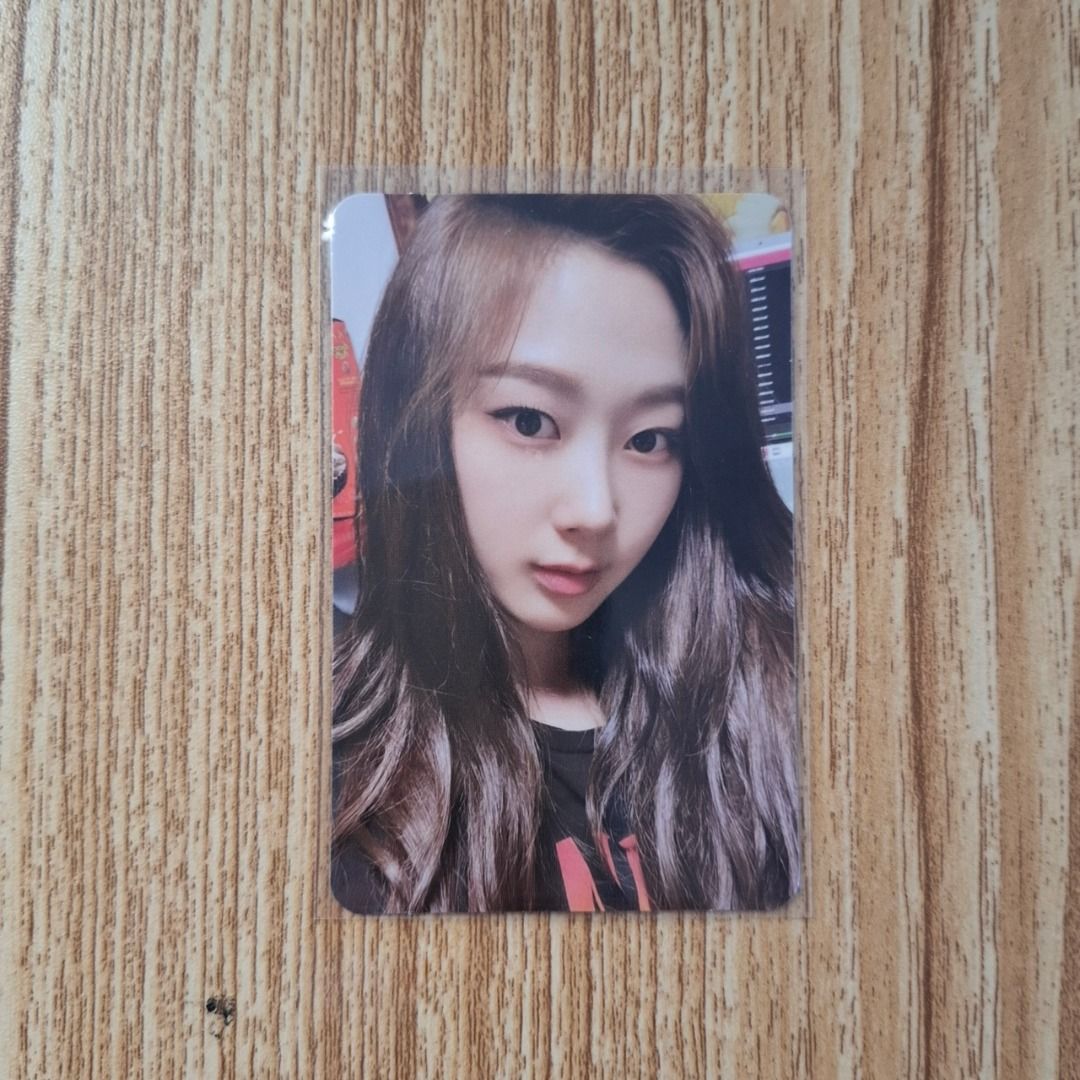 [OFFICIAL] Aespa Giselle Girls Real World Version Photocard, Hobbies & Toys, Memorabilia ...