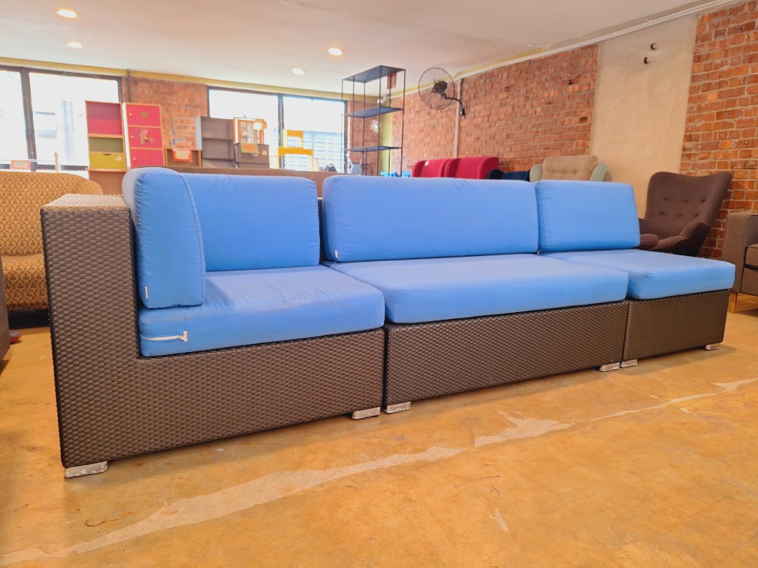 OHMM Modulo Outdoor Sectional Lounge PE Rattan Base Blue Cushion Sofa ...