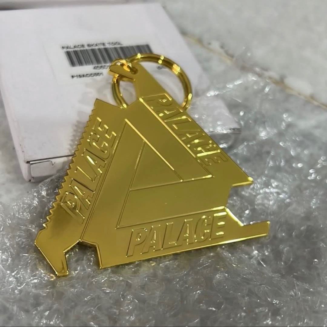 Palace Skate Tool (Keychain) in Gold, Men's Fashion, Watches ...