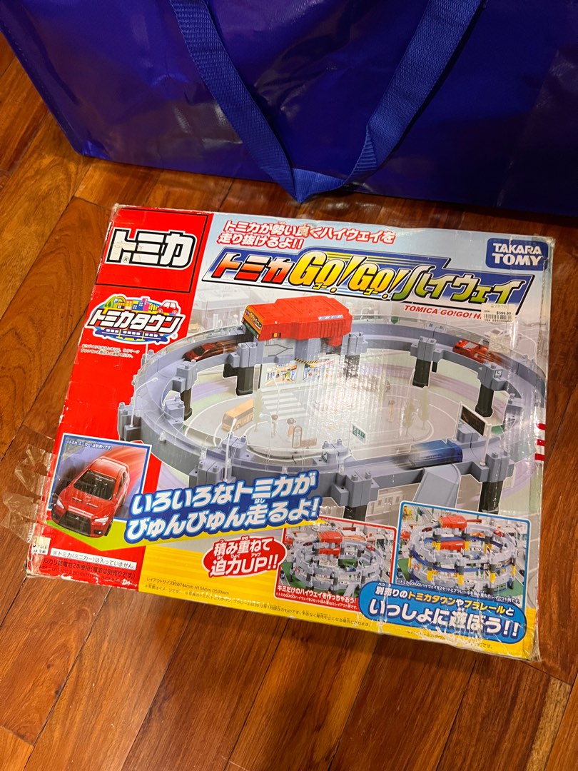 Tomica Go Go Highway Playset (automated car highway), Hobbies & Toys ...