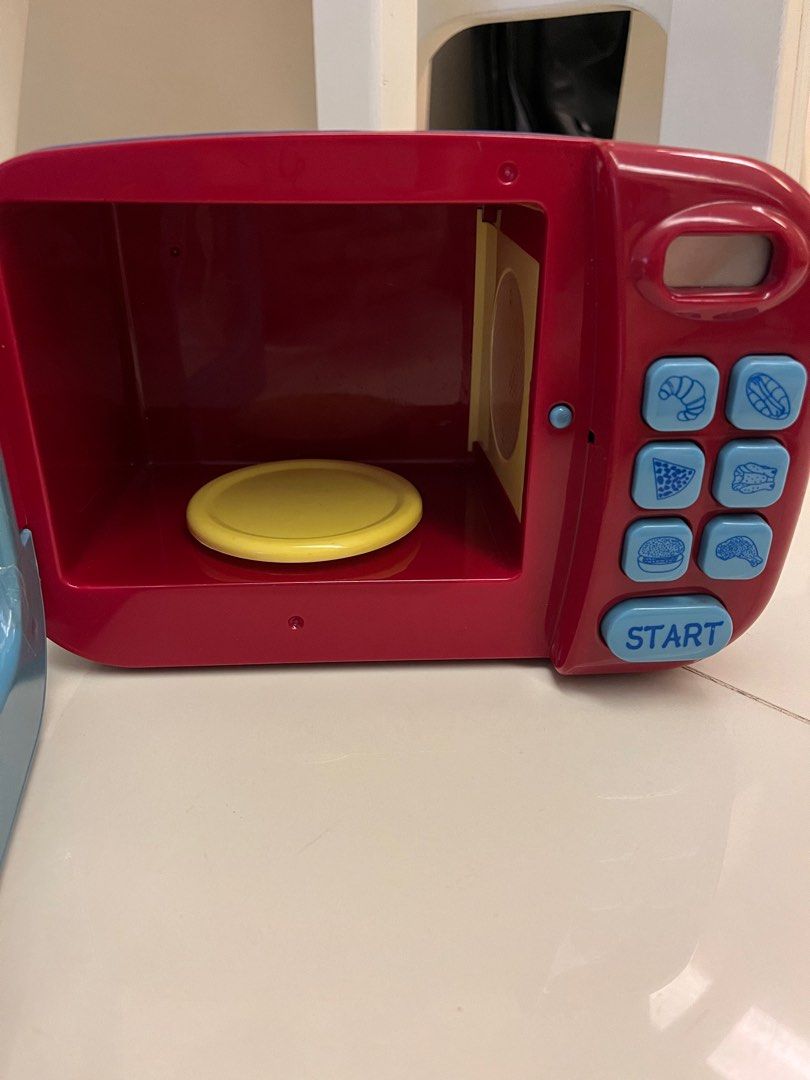 Toy microwave oven, Hobbies & Toys, Toys & Games on Carousell