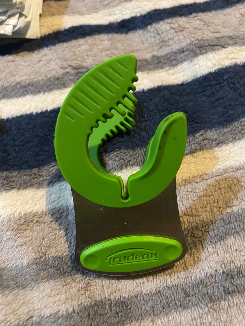 Trudeau Flex Pot Clip ( see Info), Furniture & Home Living, Kitchenware ...